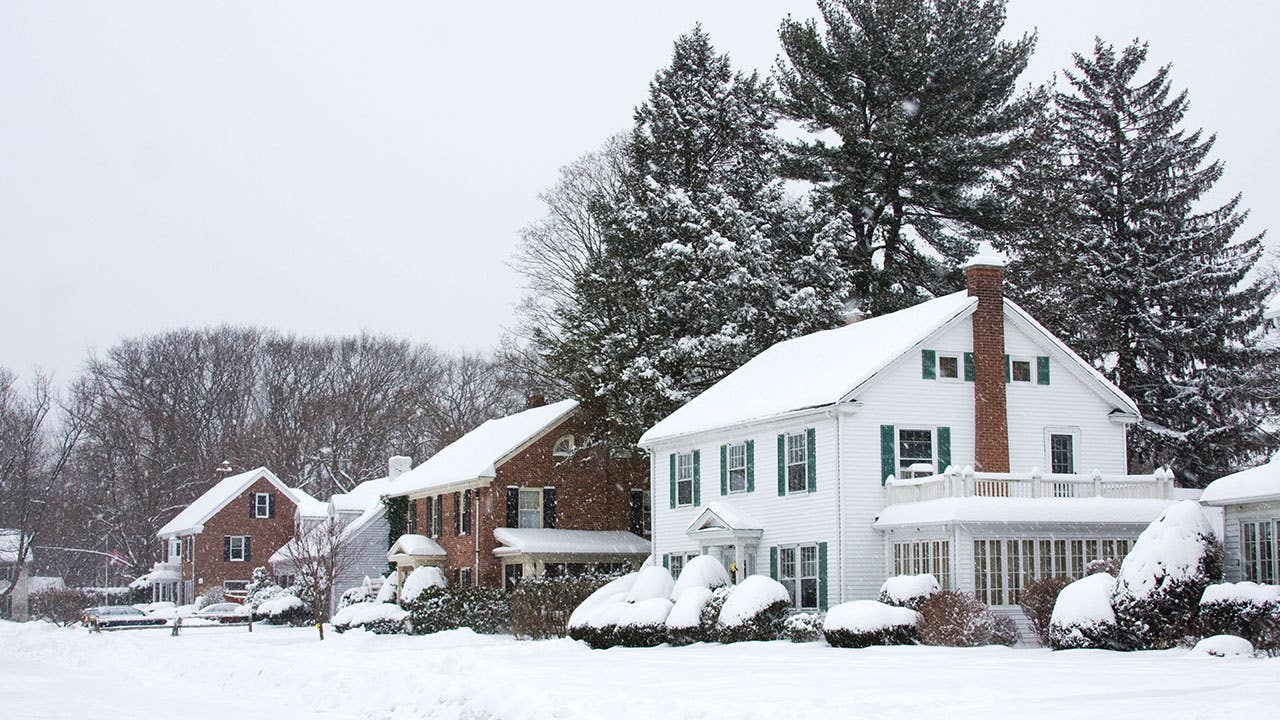 Does Homeowners Insurance Cover Snow Damage? | Bankrate