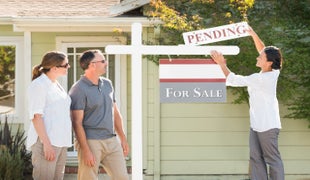 How To Sell A House And Buy A New One At The Same Time | Bankrate
