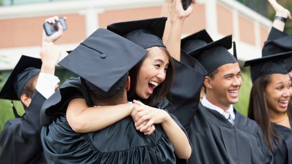 Best Savings Accounts For Teenagers In 2025 | Bankrate